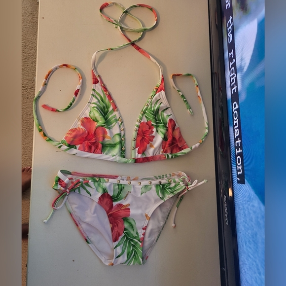 Unlisted | Swim | Floral Triangle Tie Top Tie Bikini Set Tahiti | Poshmark